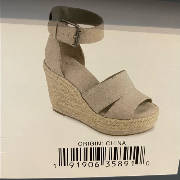 Universal Thread | Shoes | Universal Thread Suede Platform Wedge ...